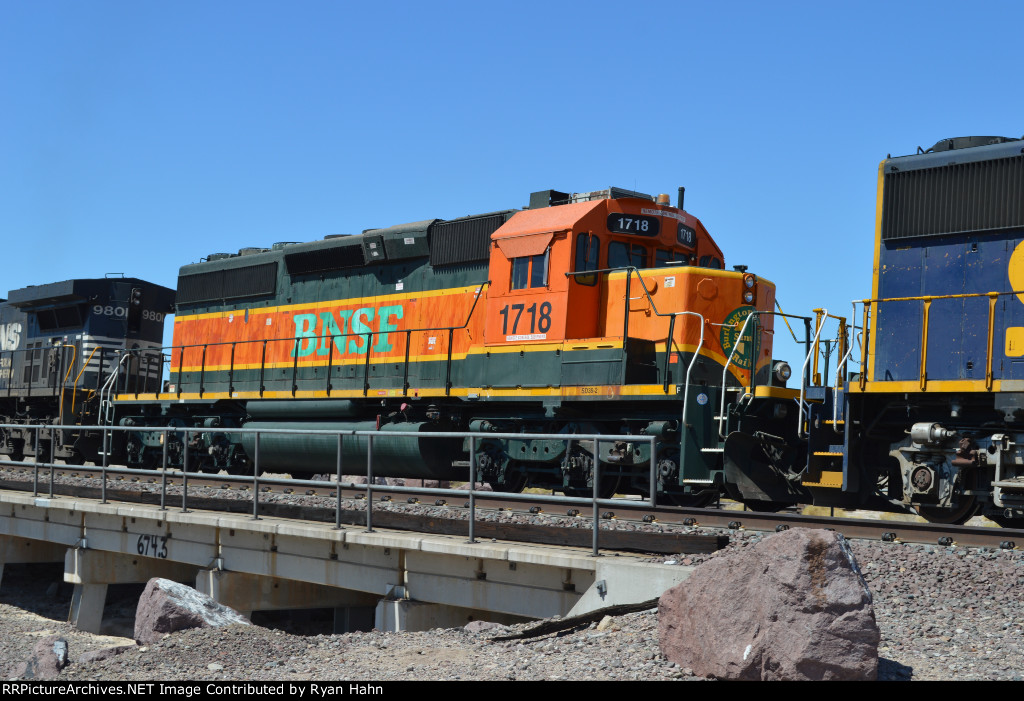 BNSF H1 SD40-2 1718 Heading West